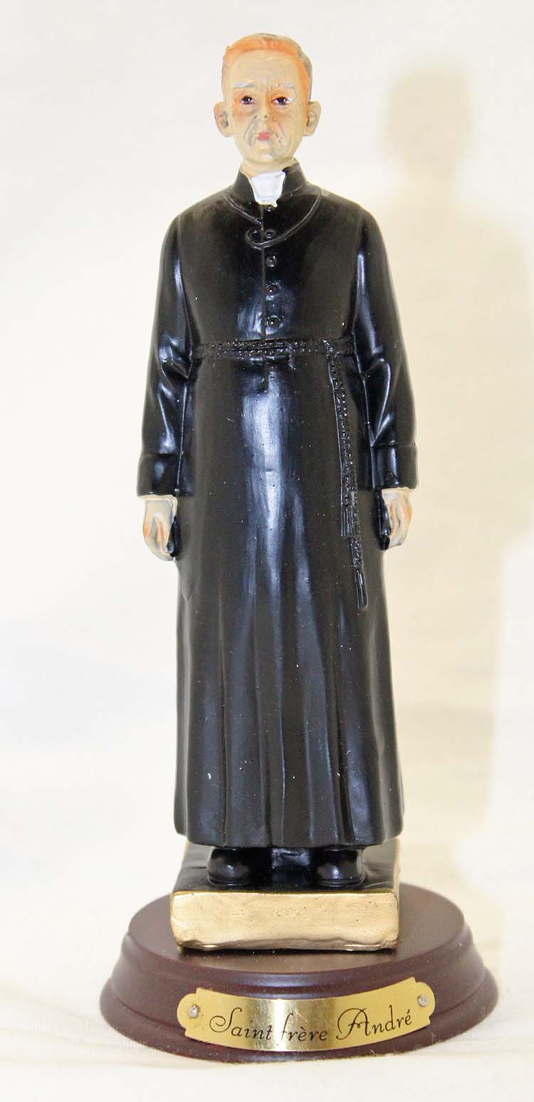 FRA074N – St. Brother André 6 in resin – Priant